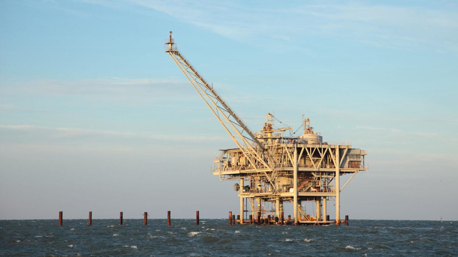 Louisiana's Oil Rigs - Great Artificial Reefs! - The Jump