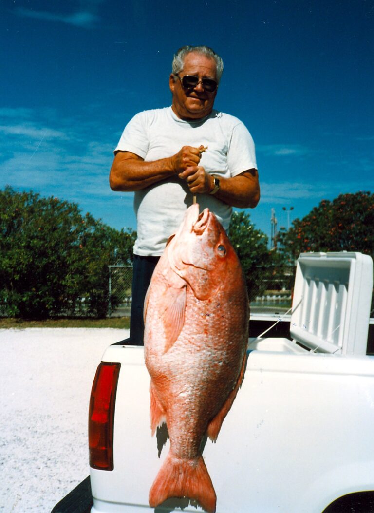 Caught: Really Big Red Snapper - The Jump